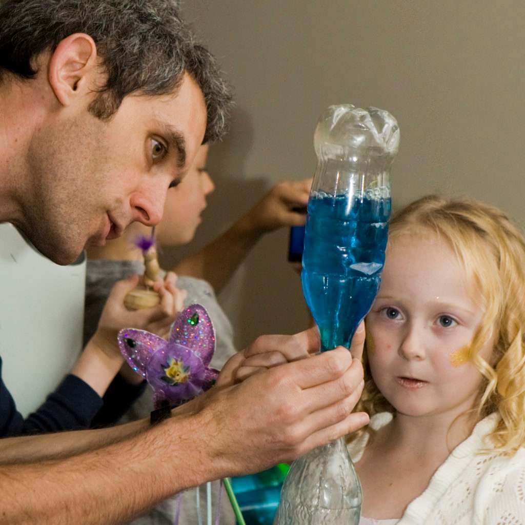 Fizzics Science Parties : Fizzics Education