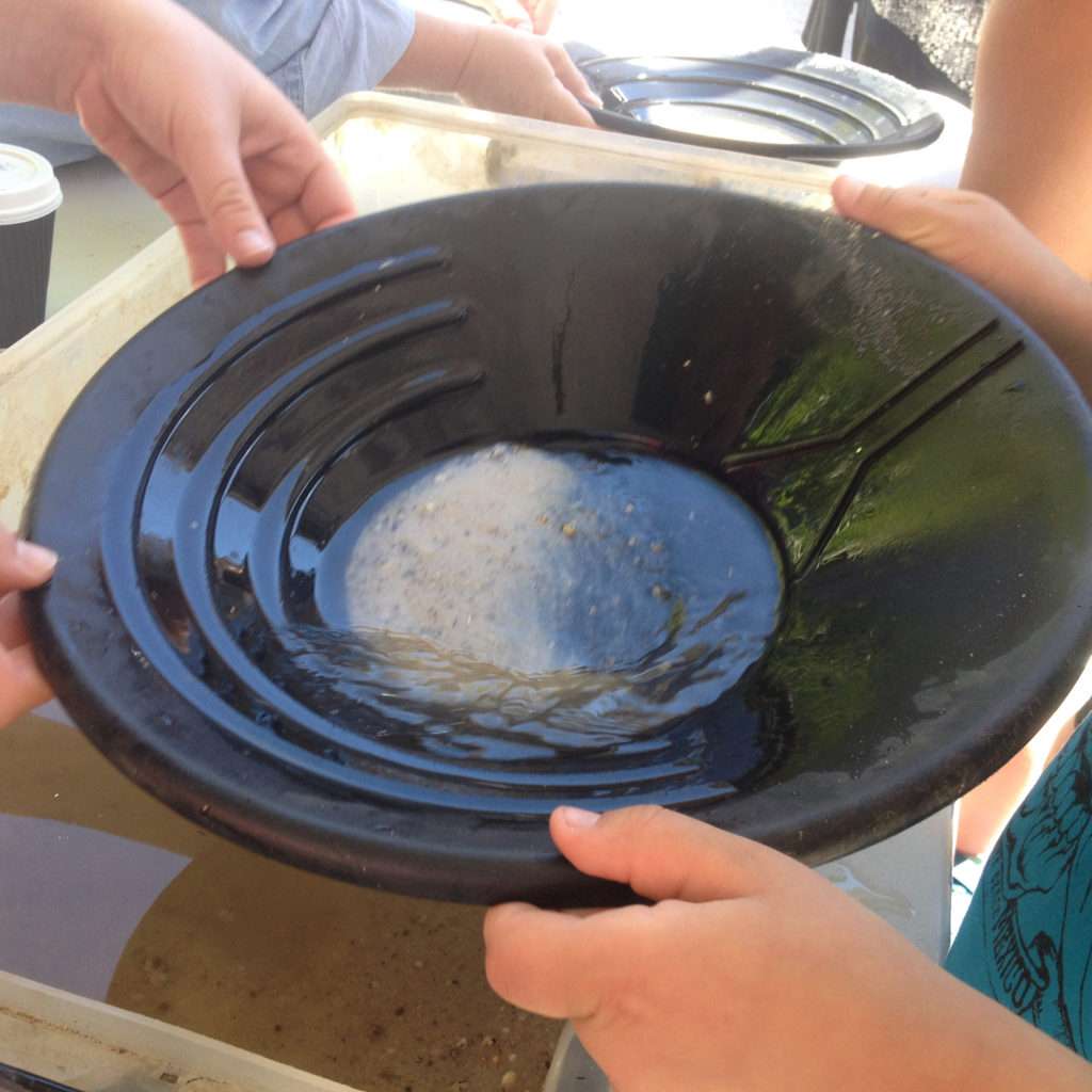 Geology Rocks! : Fizzics Education