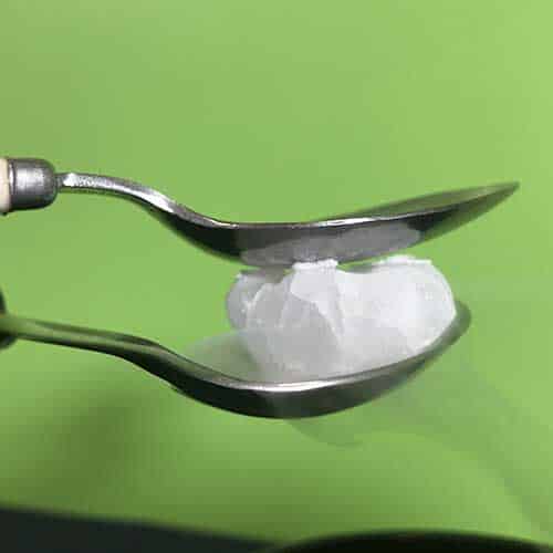 Dry ice between spoons : Fizzics Education