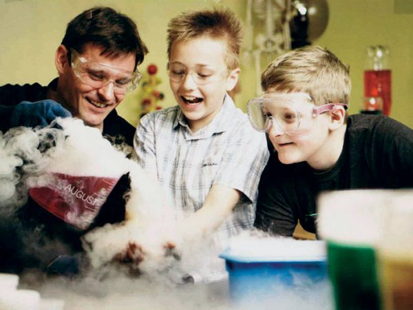 Corporate Family Fun Days : Fizzics Education