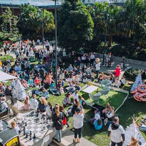 Podcast: Girls Day Out in STEM with Petriea Skitek : Fizzics Education